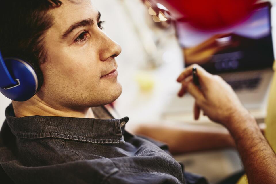 Working as a service desk analyst